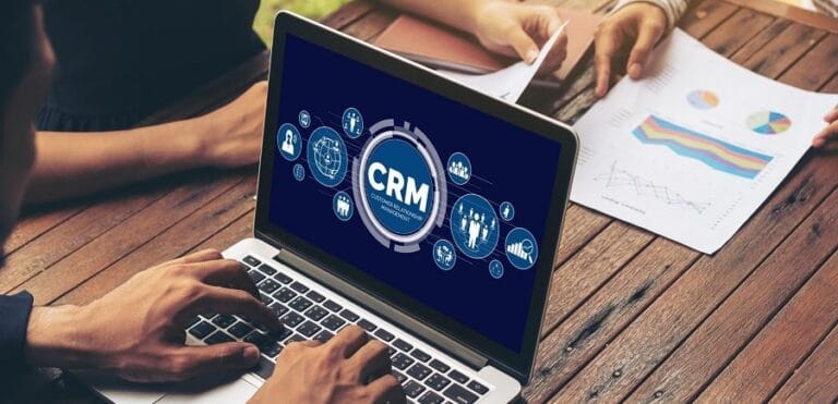 6 تفاوت بین CRM و ECRM | آیا شرکت ها به هر دو نیاز دارند؟